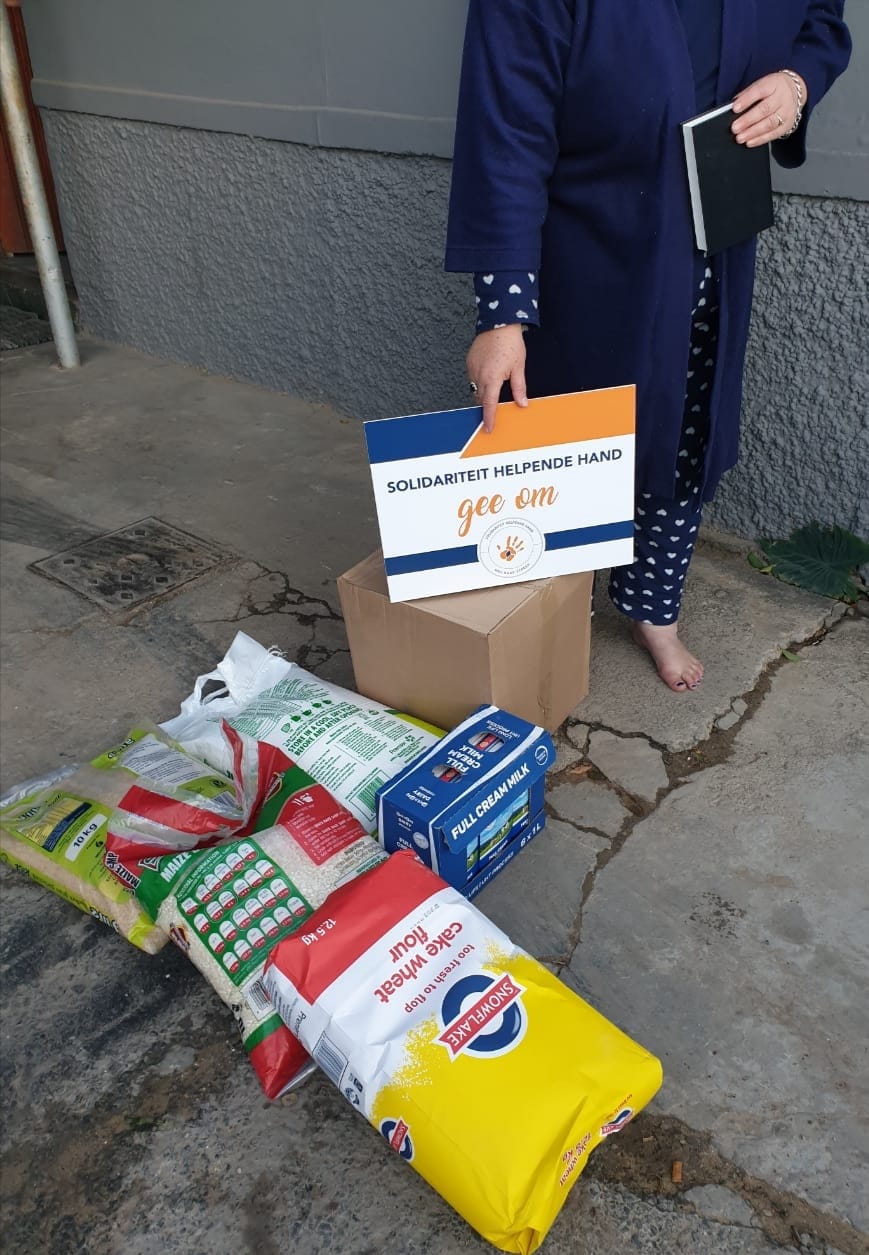 Helpende Hand gryp in tydens COVID-19-pandemie - Wêreldwyd