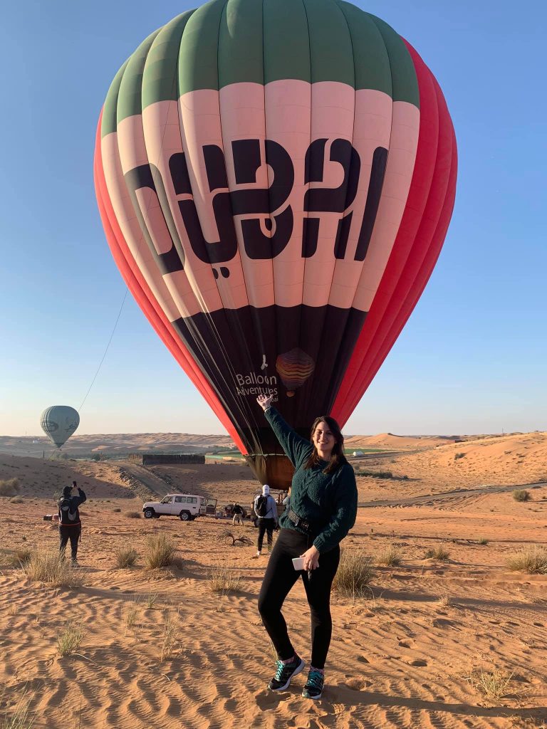 Uit en tuis: ’n e-pos uit Dubai - Wêreldwyd