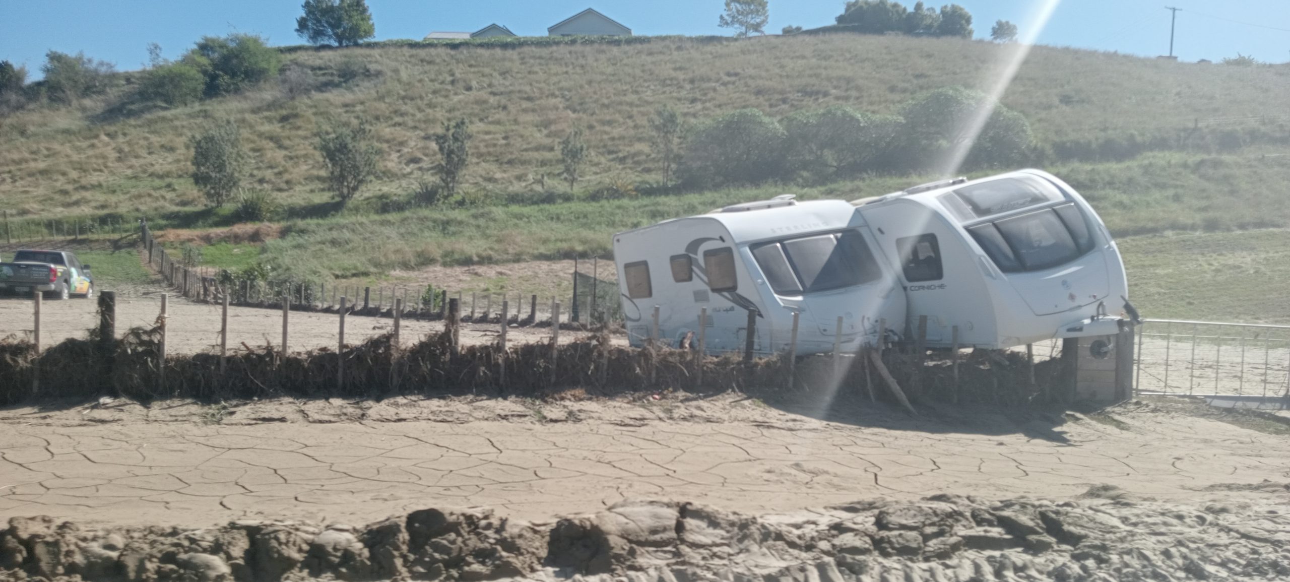 Vier vlugte tussen my huis en ’n deel van my hart - AfriForum Wêreldwyd