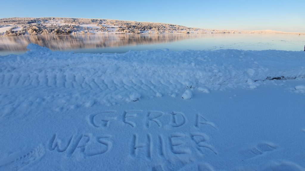 Uit en tuis: ’n e-pos uit Bahrein - Wêreldwyd