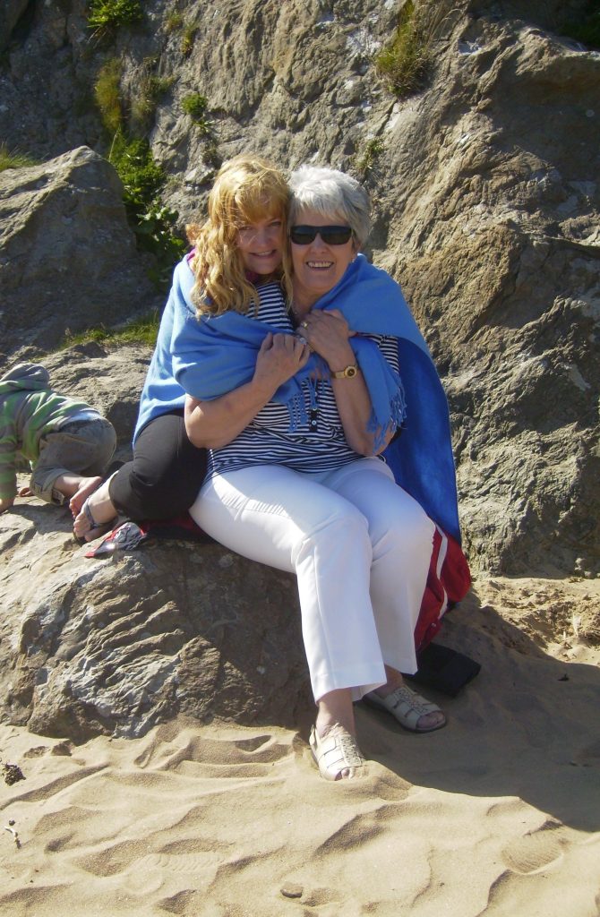 Uit en tuis: ’n e-pos uit Aberdeenshire - Wêreldwyd