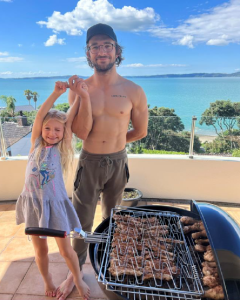 Uit en tuis met Wêreldwyd: Henry Merrick – Die lewe in Nieu-Seeland ...